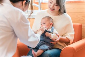 授乳婦が薬を飲んでも大丈夫？避けるべき薬と注意点を紹介 - JOSAI LAB | 城西大学のメディア